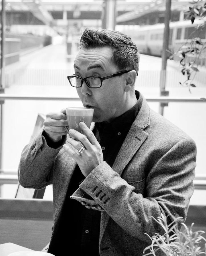 Derek Farrell – Secret Library – Cafethinking